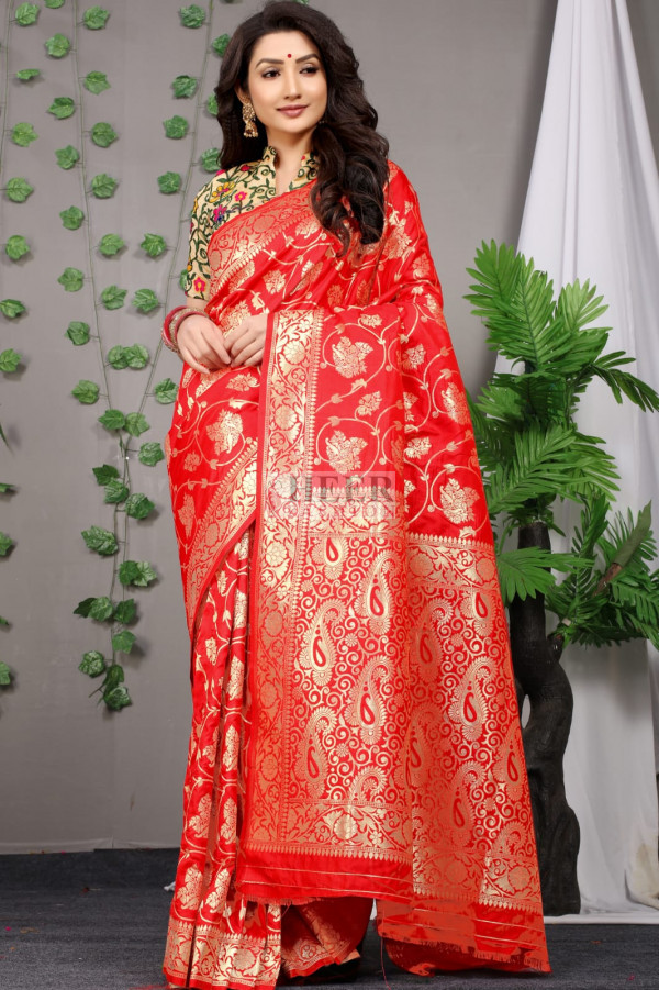 Red color kanchipuram silk saree with golden zari work