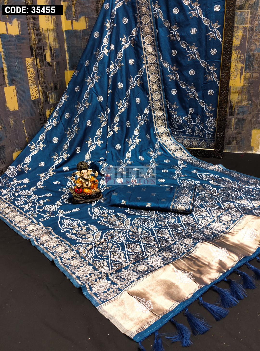 Firoji flowy dola silk saree with lehriya woven design border & lagdi ...